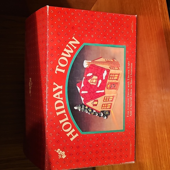 Russ | Holiday | Vintage Russ Holiday Town Red Ceramic House With Light ...